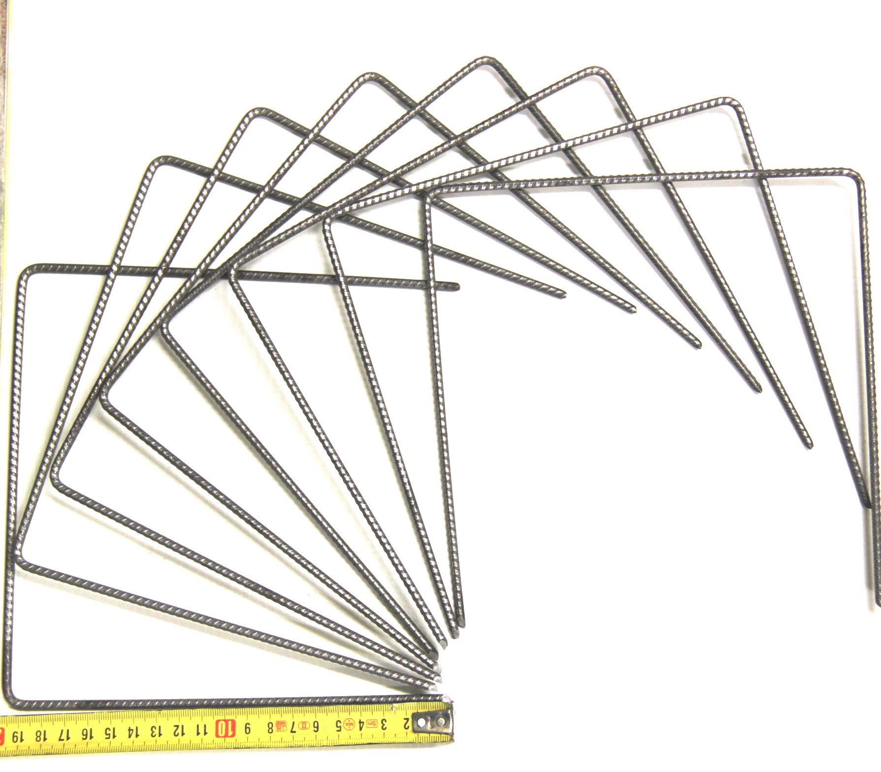 Agrafe métallique 20x20cm